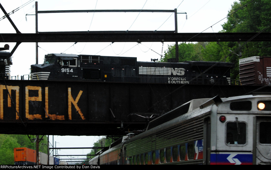 NS C40-9W 9154 third on 17G.